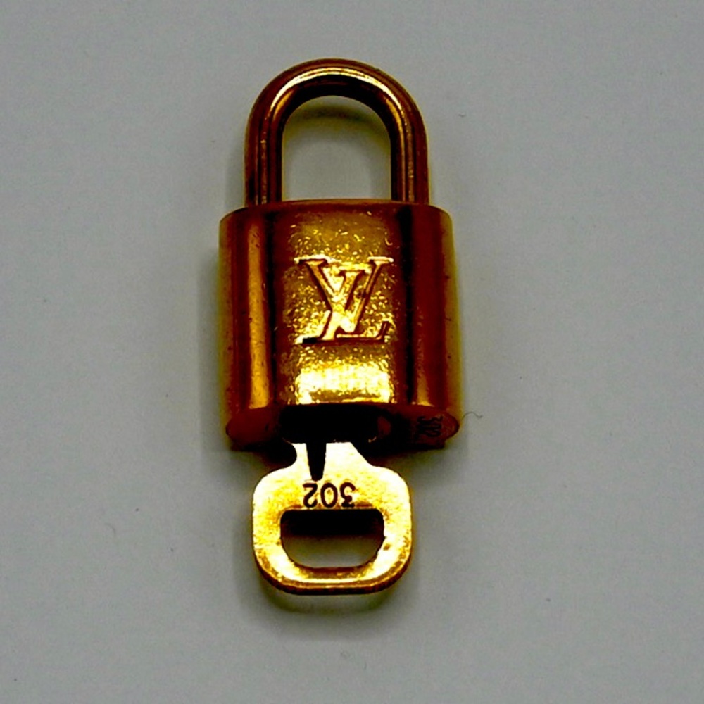 Authentic Louis Vuitton Gold Tone Lock And Key - Gem